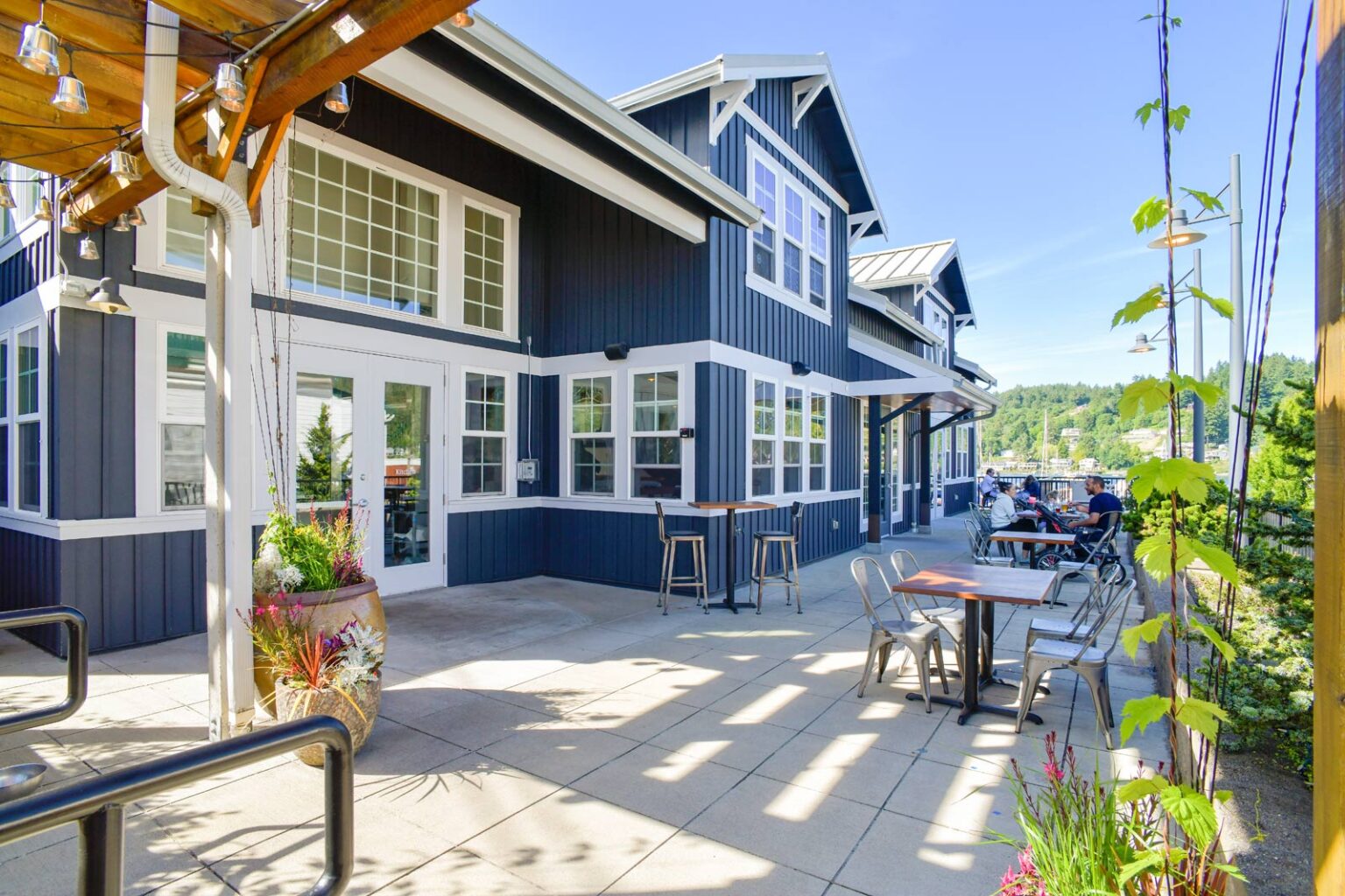 WSMAG.NET | Brix 25 Offers Fine Dining with a View of Harbor and Marina ...