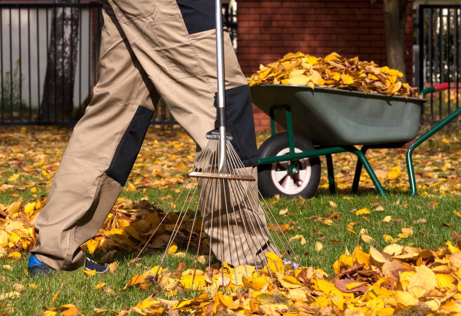 WSMAG.NET BLOG | Your Fall Home and Yard Maintenance Checklist | At ...