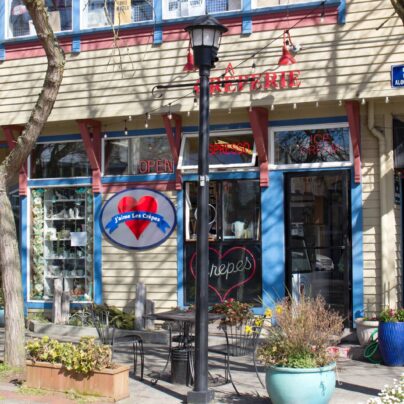 WSMAG.NET | Downtown Kingston — Where East and West Meet | Featured ...