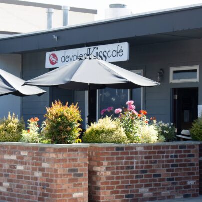 WSMAG.NET | The Superpopular Devoted Kiss Cafe | Featured, Food ...