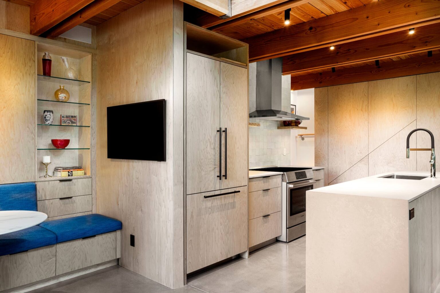 WSMAG.NET | Small Space, Big Design | Featured, The Home | March 13 ...